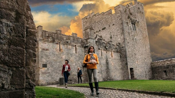 Discover amazing Cahir Castle in County Tipperary | Ireland.com